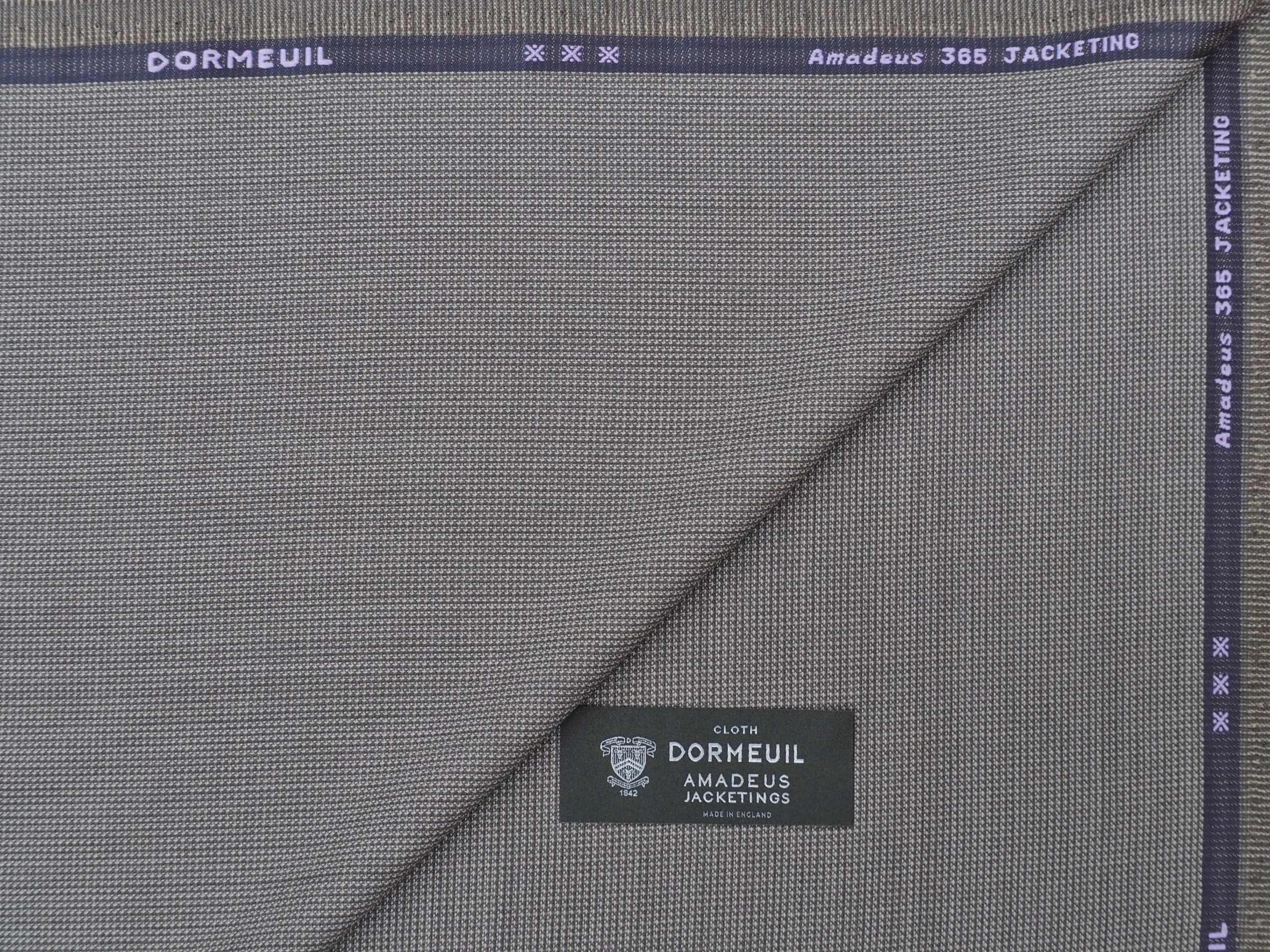 Dormeuil Amadeus 365 Jacketing Brown, Mixture Shade Taupe/Oatmeal/Grey Semi Plain, Loose Weave ...